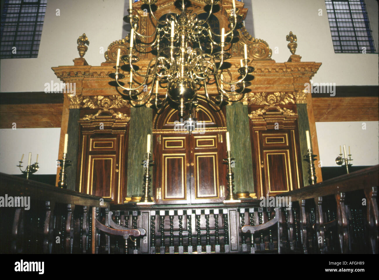 The interior of Ben Nevis synagogue showing The Ark London Stock Photo ...