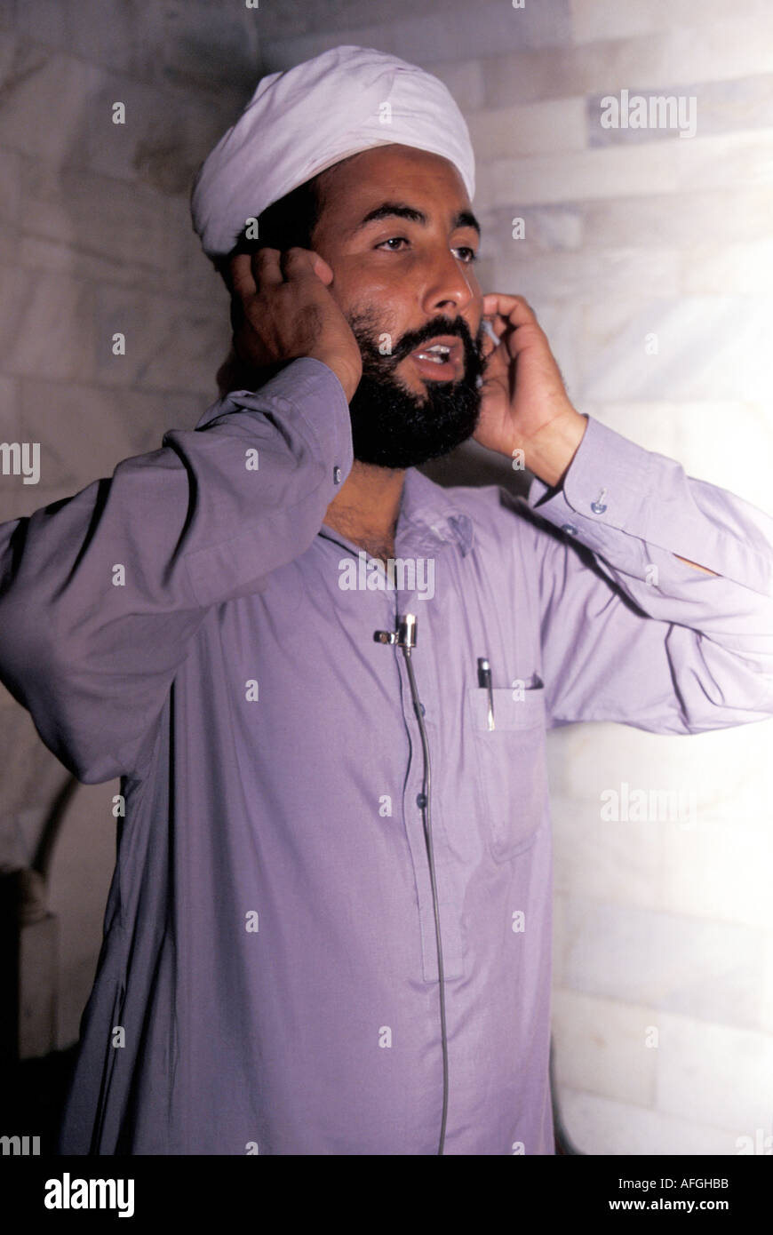 Imam with beard hi-res stock photography and images - Alamy