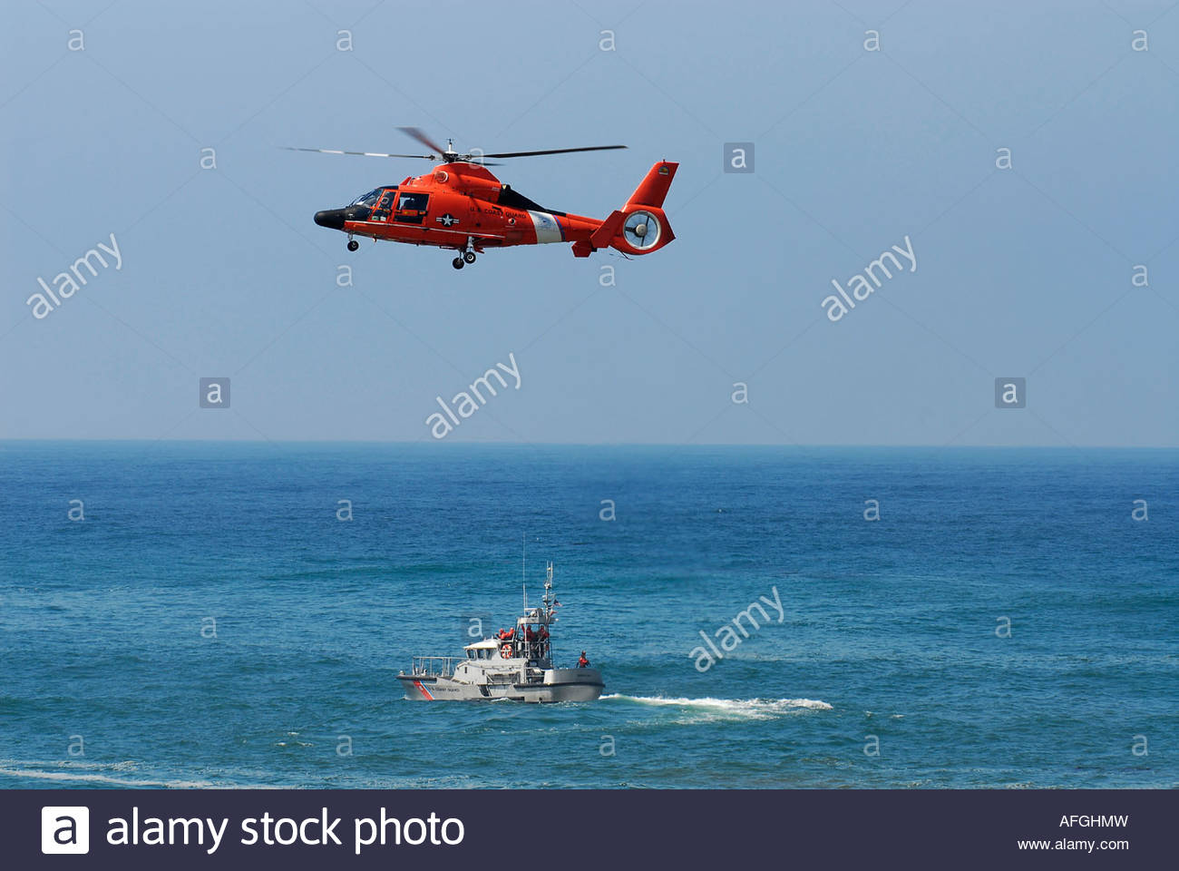 Uscg Helicopter Stock Photos & Uscg Helicopter Stock Images - Alamy