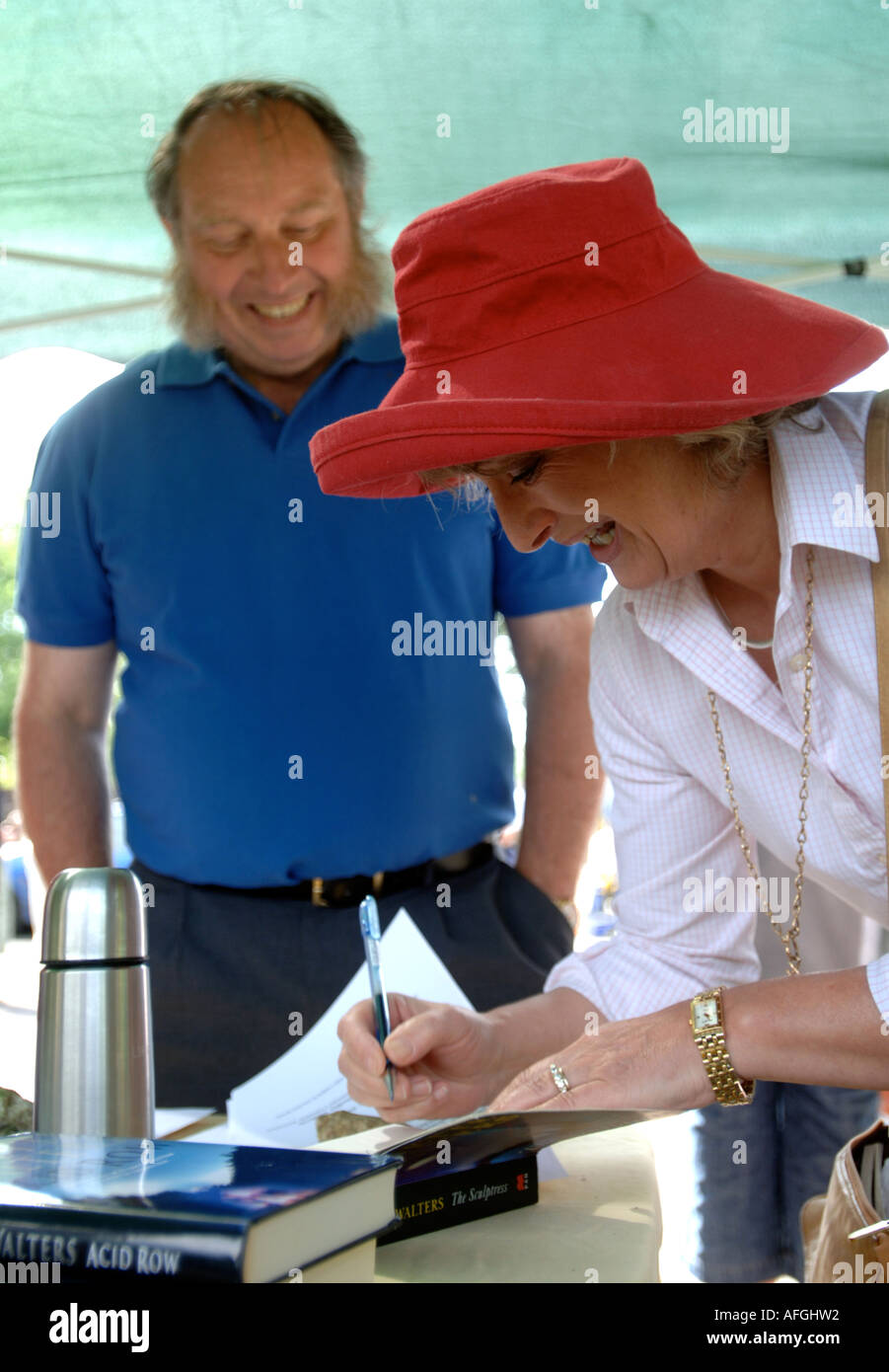 British authoress author writer hi-res stock photography and images - Alamy