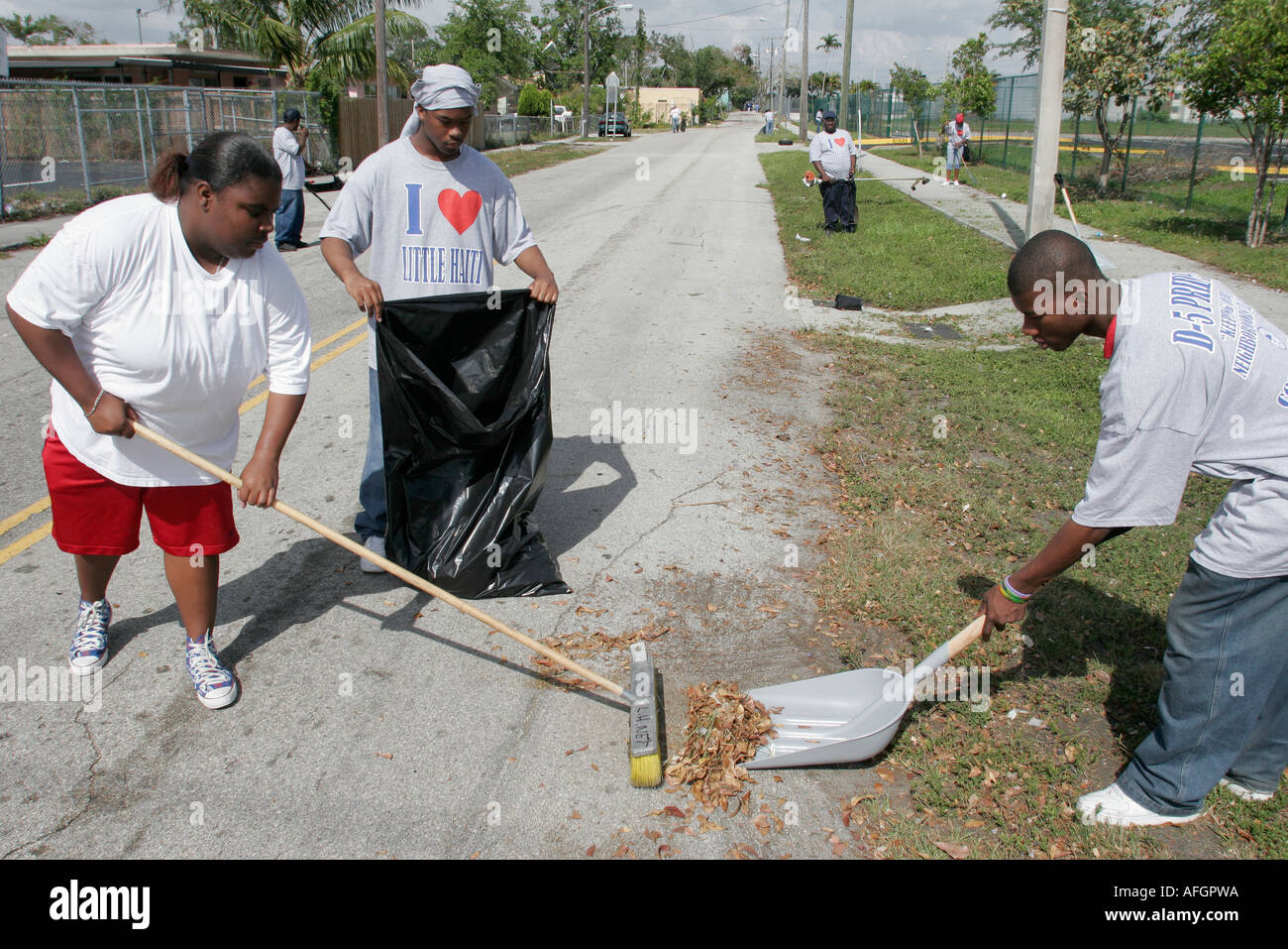 Teamwork working together serving help helping hand hi-res stock ...