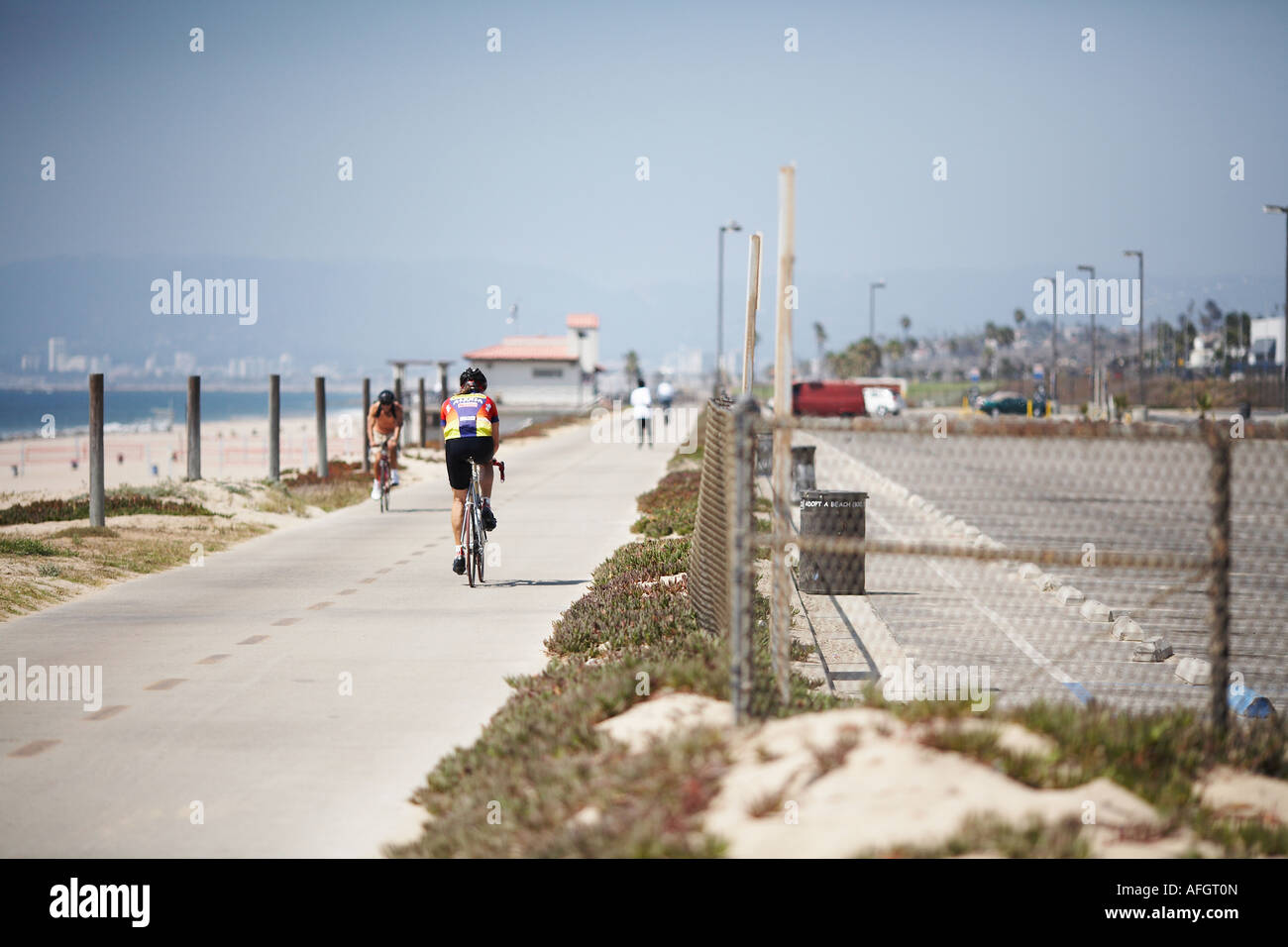 Los angeles international airport beach hi-res stock photography and ...
