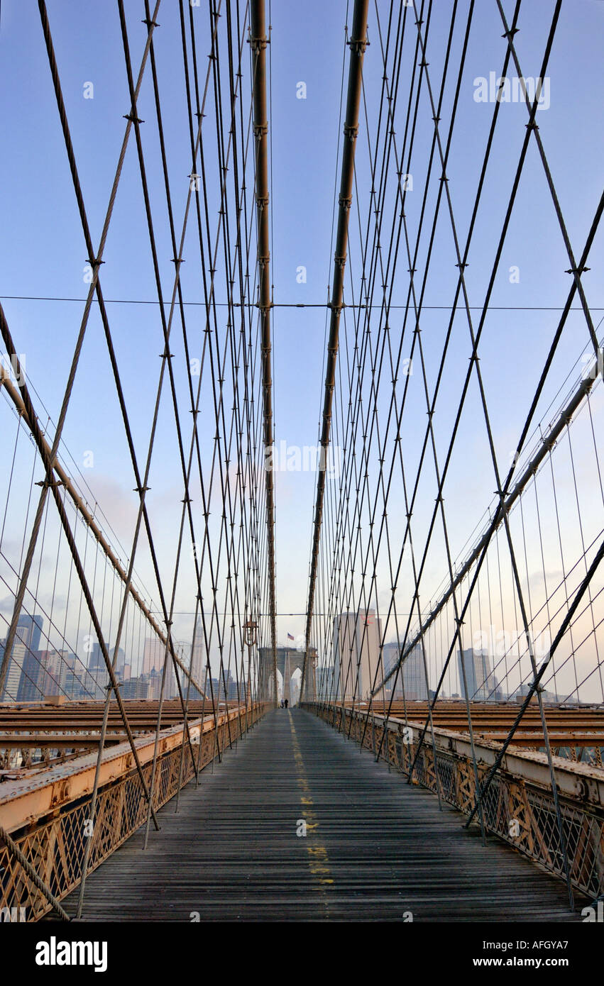 Brooklyn bridge way of the cross hi-res stock photography and images ...