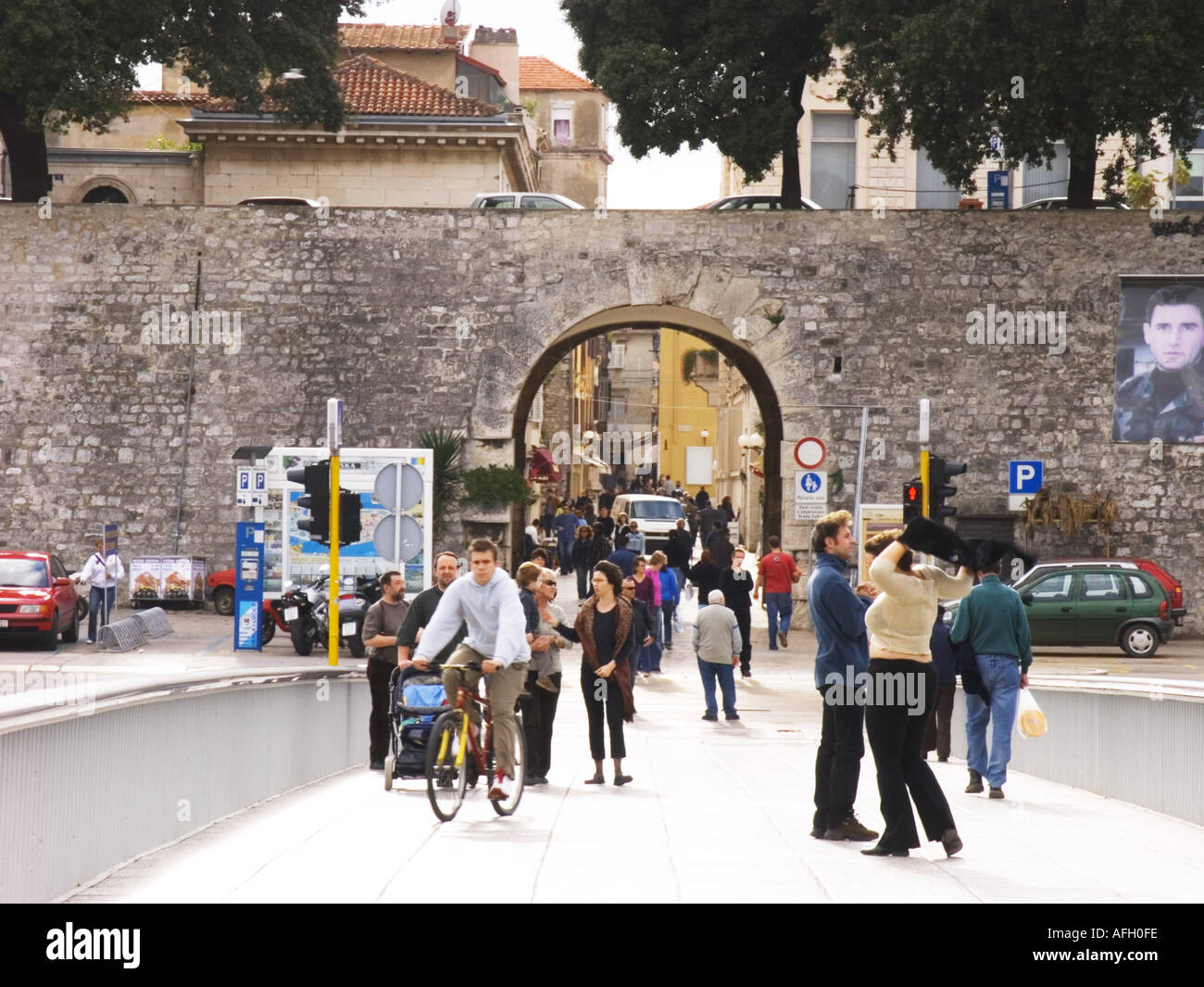 Siroka ulica hi-res stock photography and images - Alamy