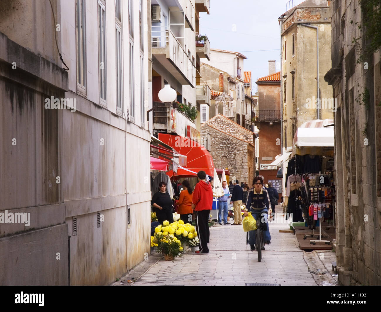 Siroka ulica hi-res stock photography and images - Alamy