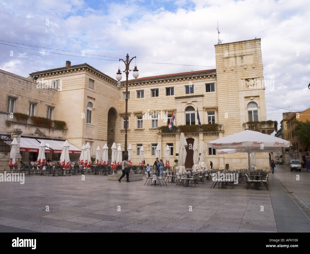 Siroka ulica hi-res stock photography and images - Alamy