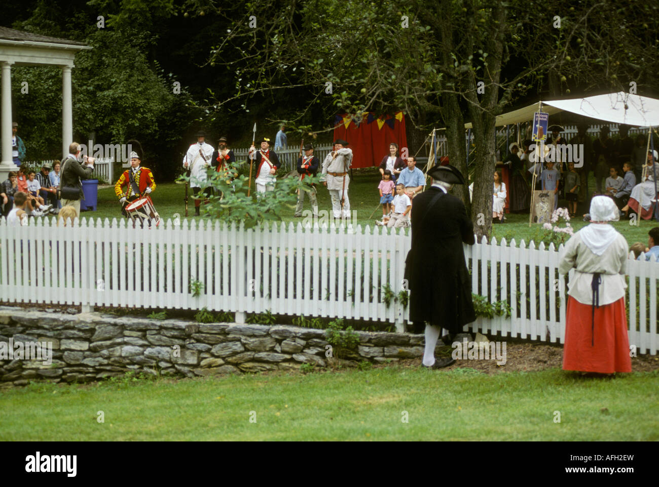American revolutionary war reenactors prepare for mock combat at Edward ...