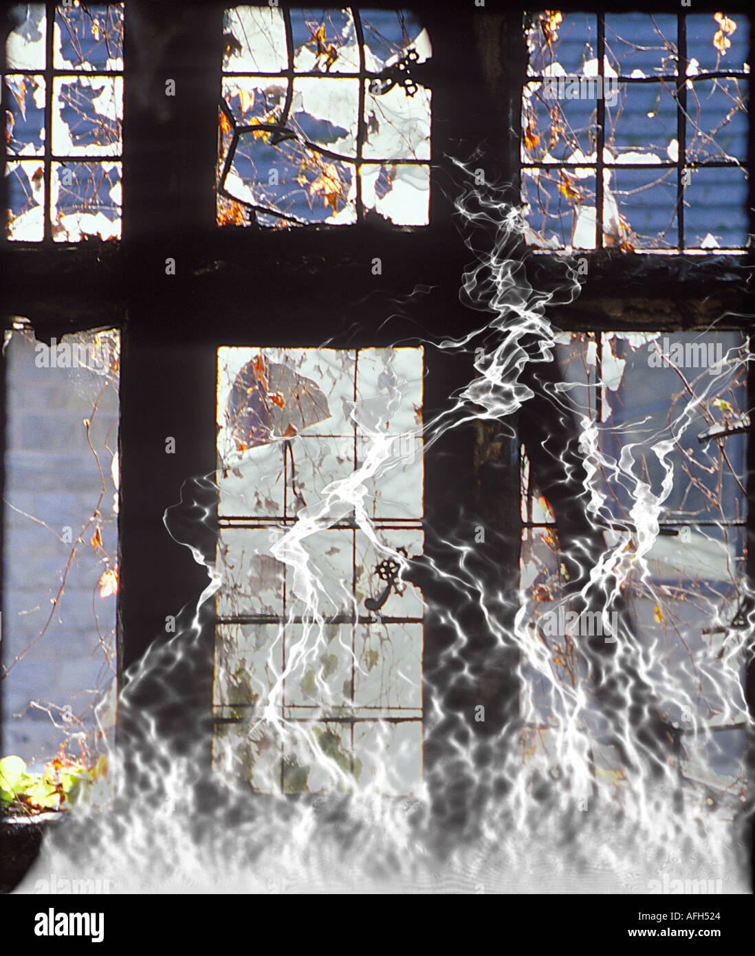 Charred front of the house hi-res stock photography and images - Alamy