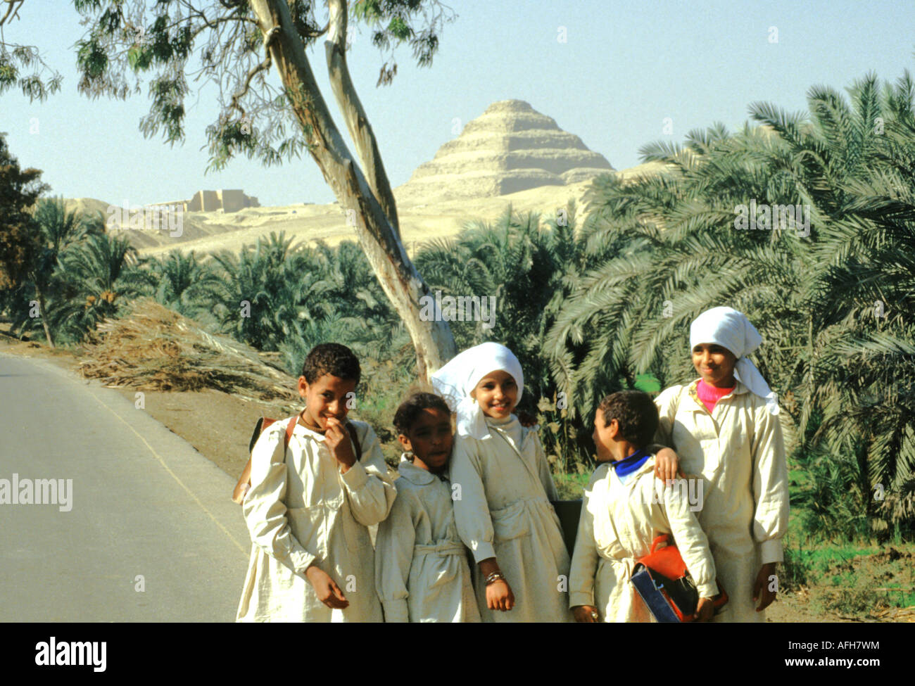 6th grade girls hi-res stock photography and images - Alamy