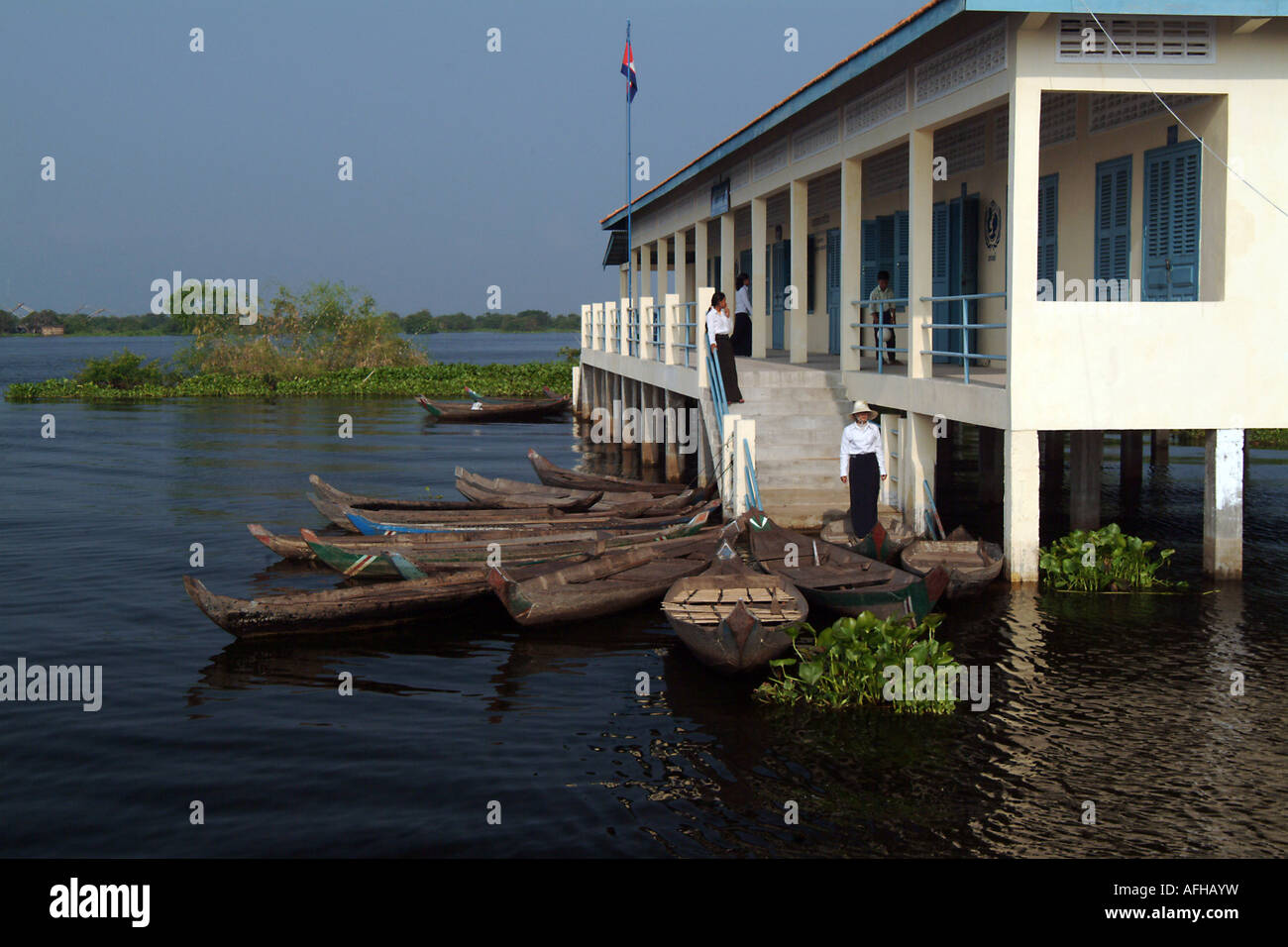 School built on stilts in the middle of the Mekong River, Cambodia ...