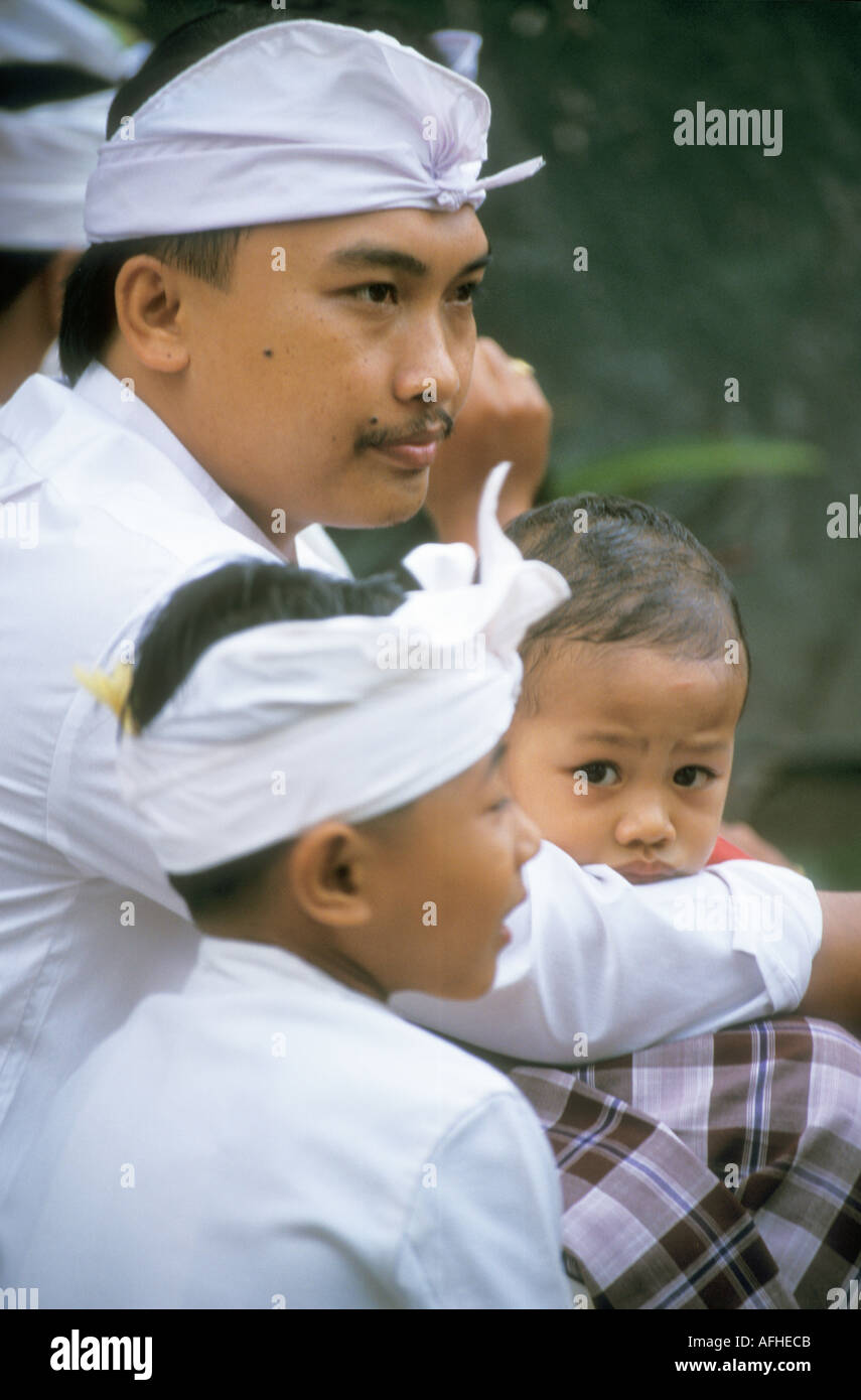 Balinese father with children hi-res stock photography and images - Alamy