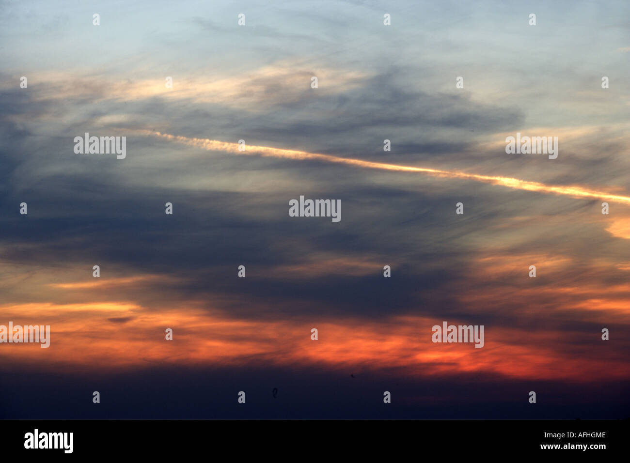 Airplane slipstream hi-res stock photography and images - Alamy