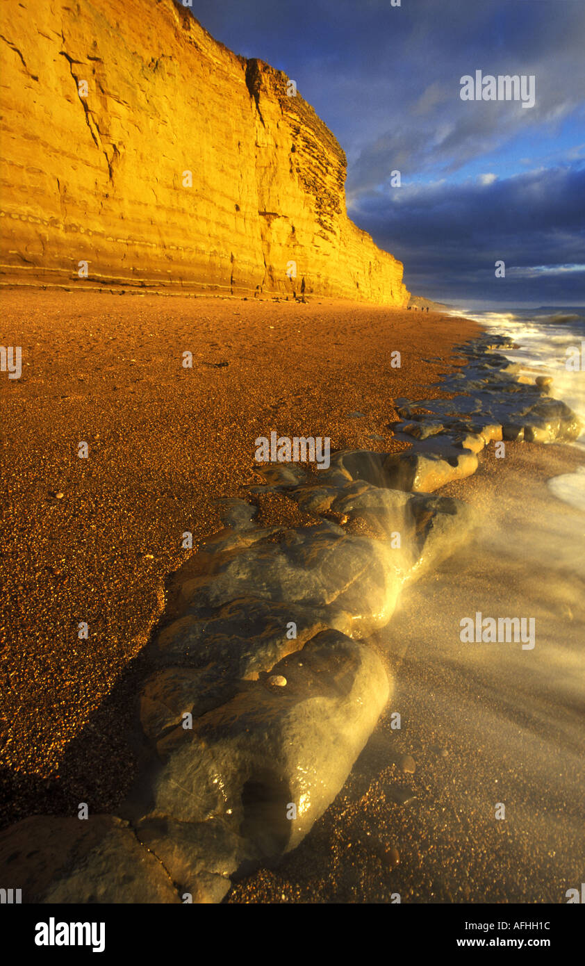 Vertical uk england britain hi-res stock photography and images - Alamy