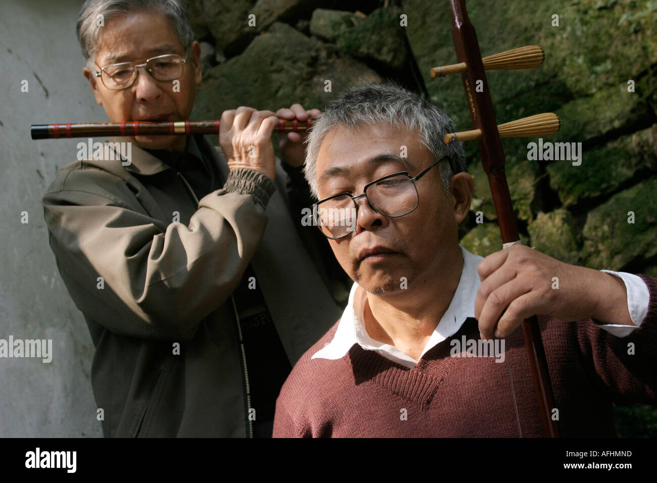 Traditional chinese instruments hi-res stock photography and images - Alamy