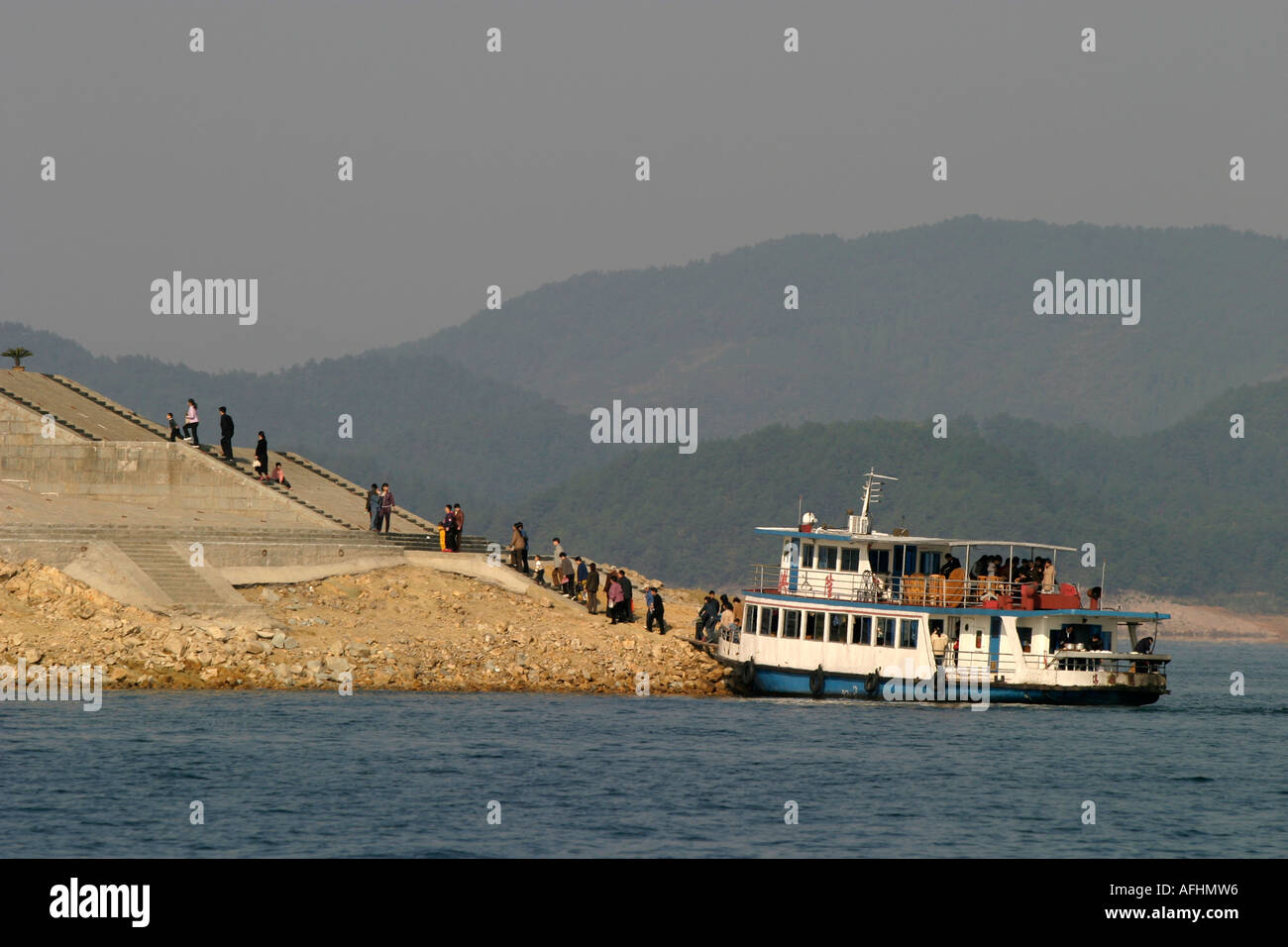 Stepping off boat hi-res stock photography and images - Alamy