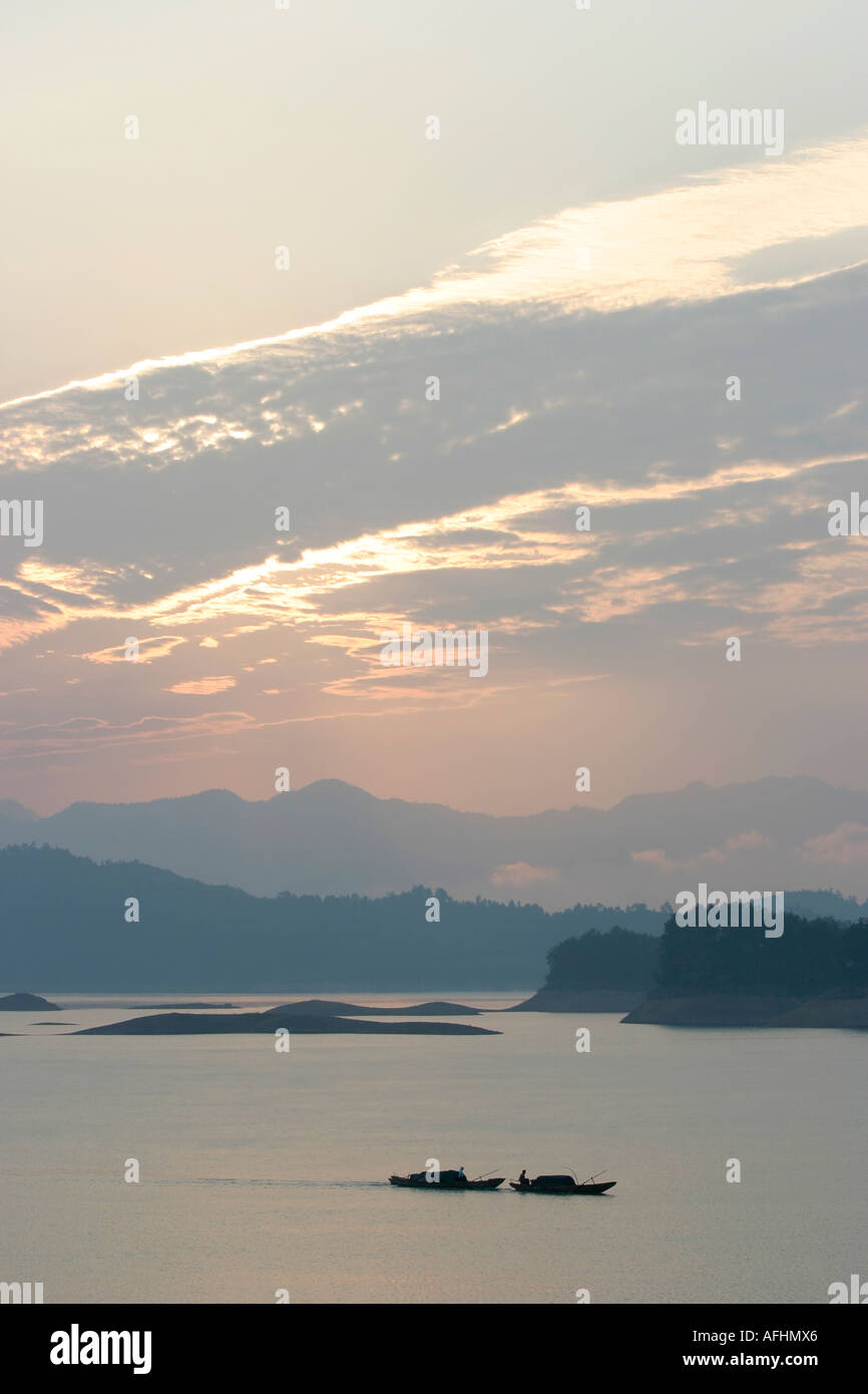 Chinese distant water fishing hi-res stock photography and images - Alamy