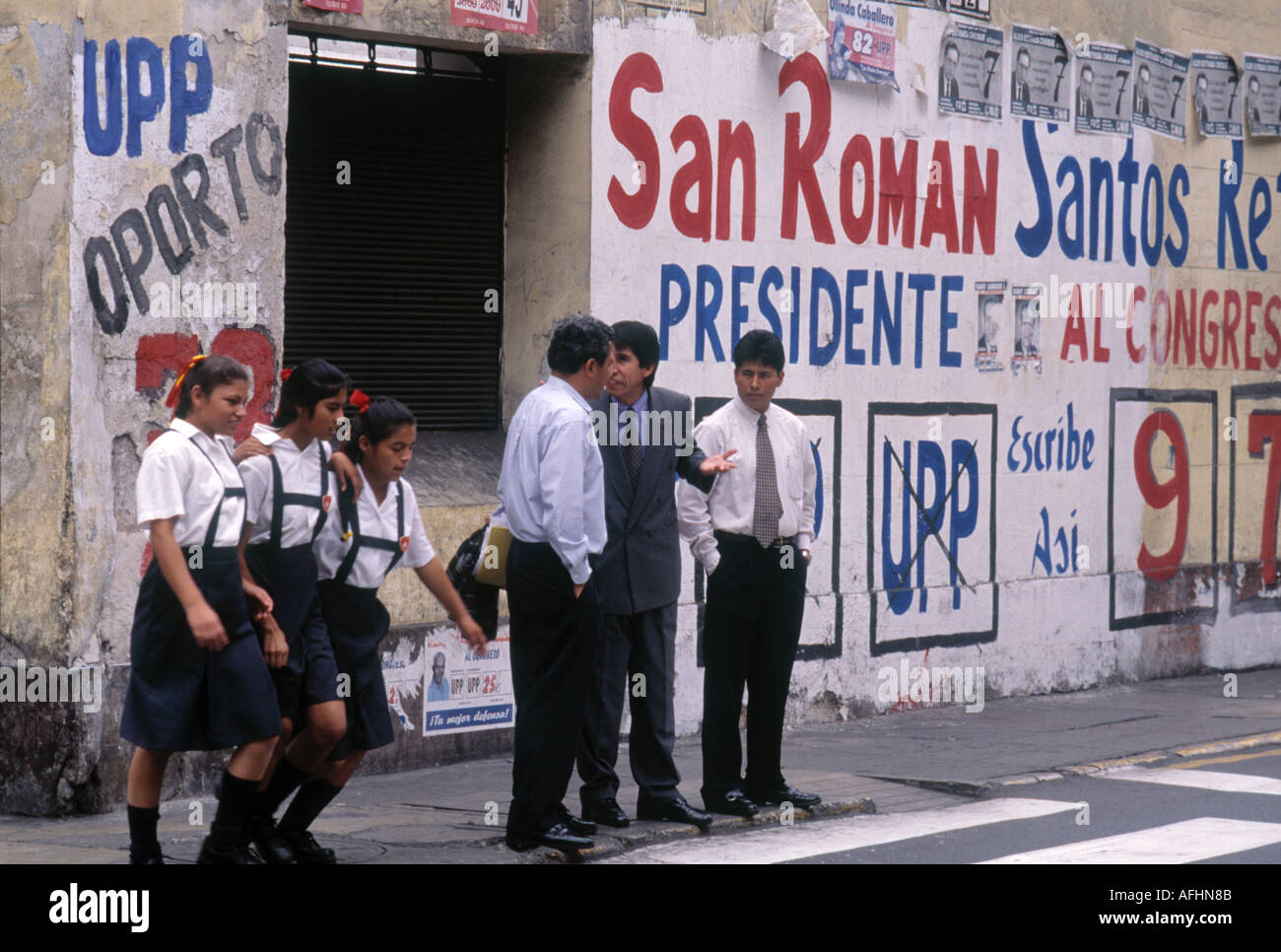 Children in lima peru hi-res stock photography and images - Alamy