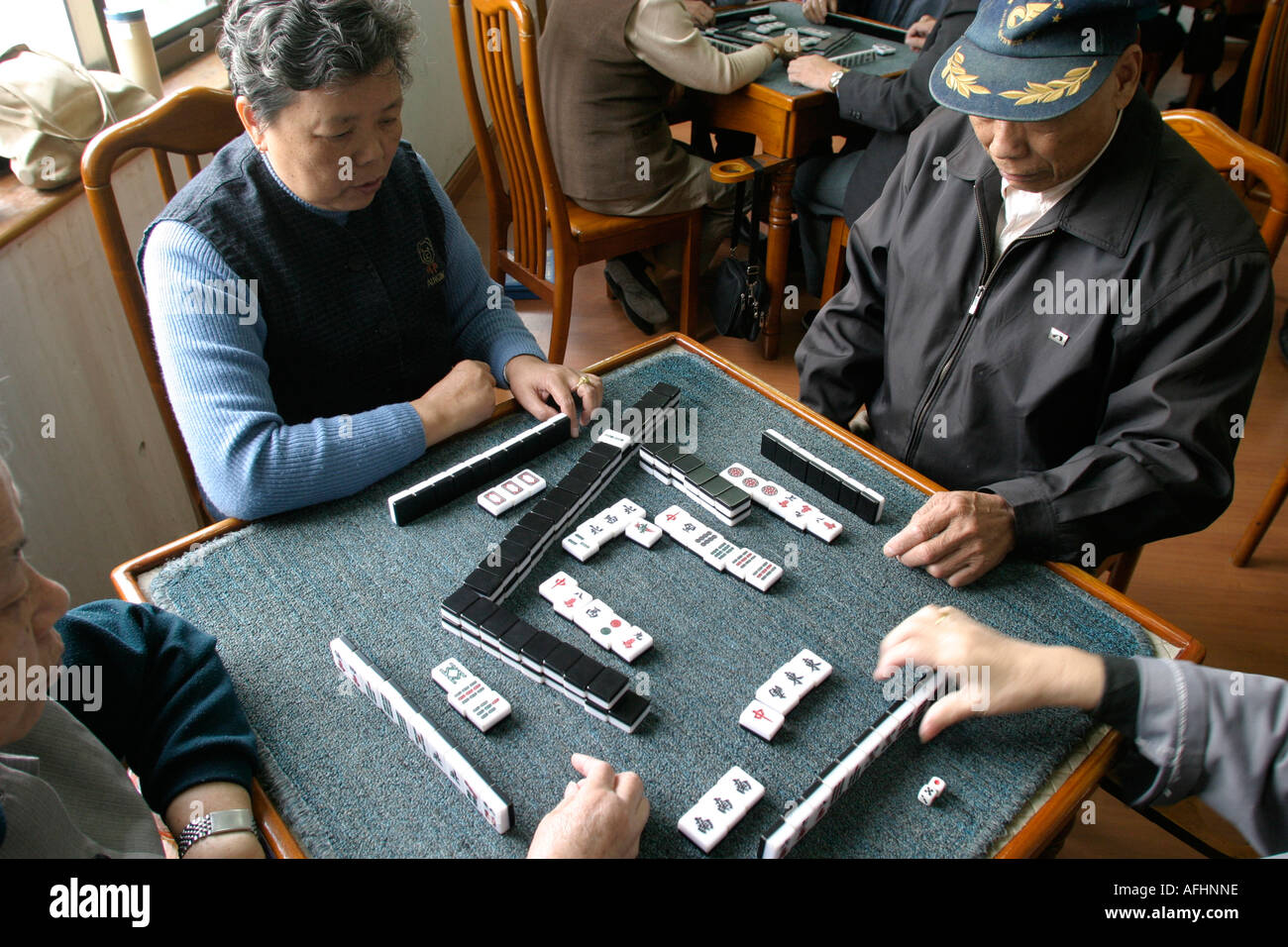 Mahjong social hi-res stock photography and images - Alamy
