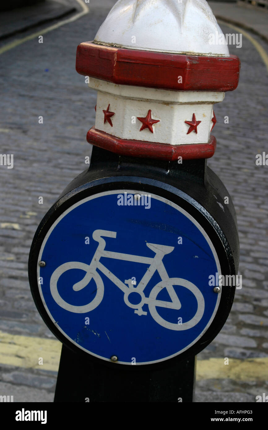 Blue cycle lane sign Stock Photo - Alamy