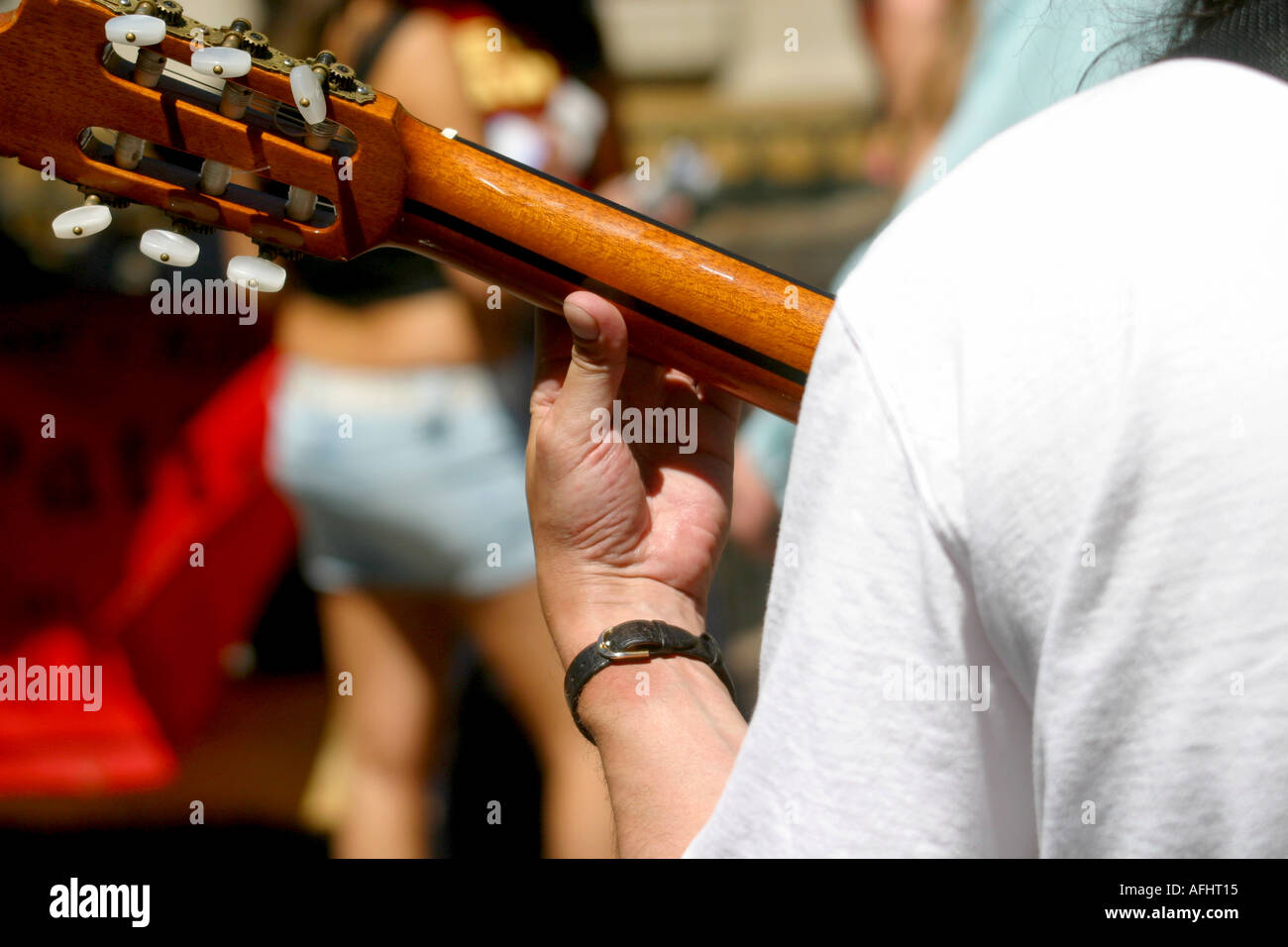 Entertain entertainer entertained hi-res stock photography and images ...