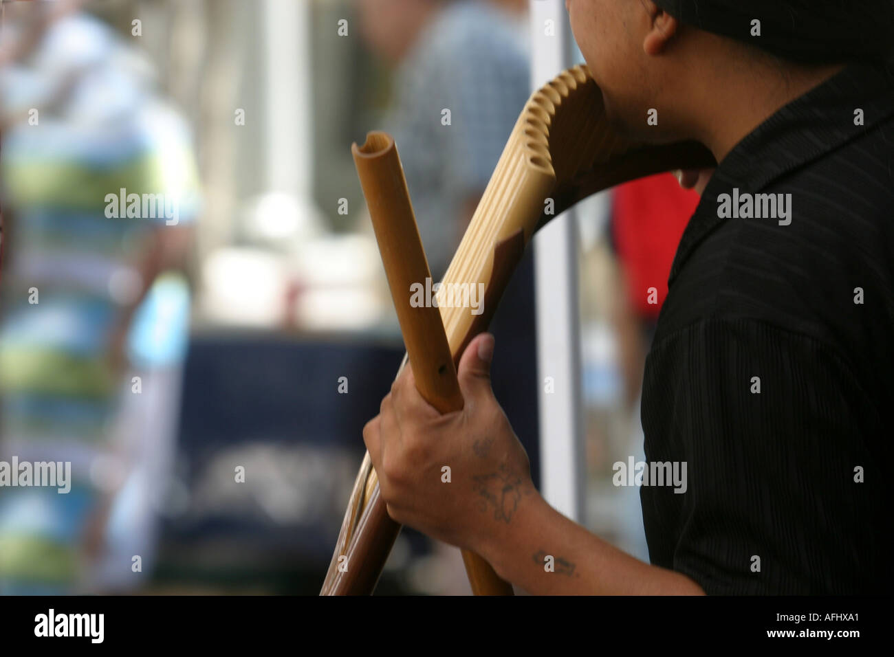 Entertain entertainer entertained hi-res stock photography and images ...