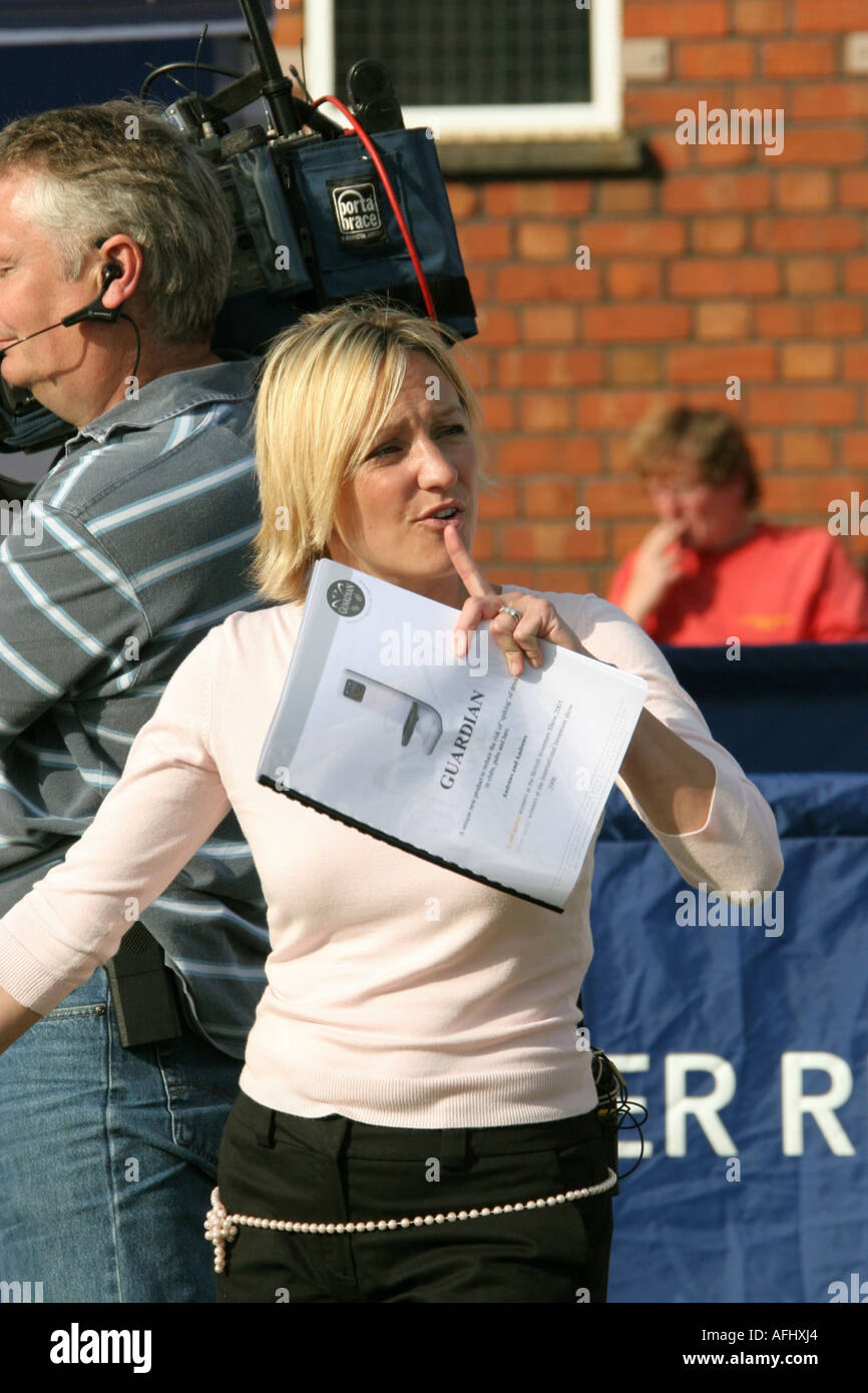 Weather presenter woman hi-res stock photography and images - Alamy