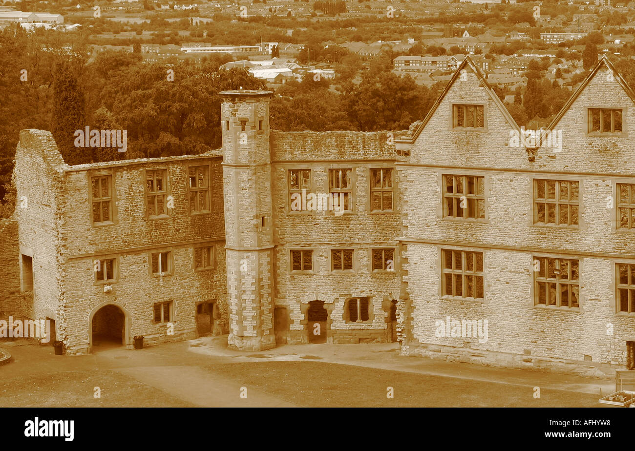 Dudley castle ruins hi-res stock photography and images - Alamy