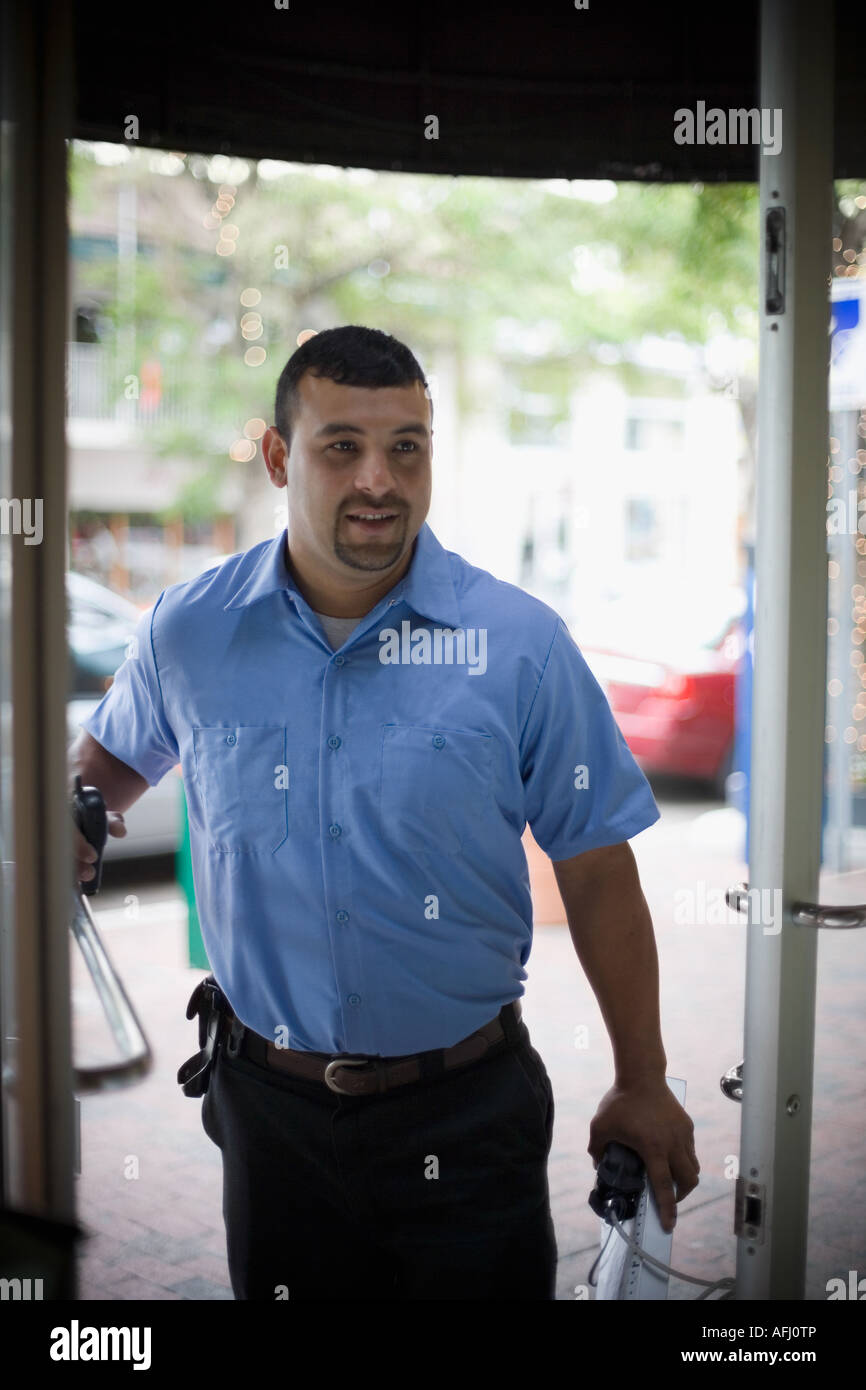 Cable man working outdoors Stock Photo - Alamy