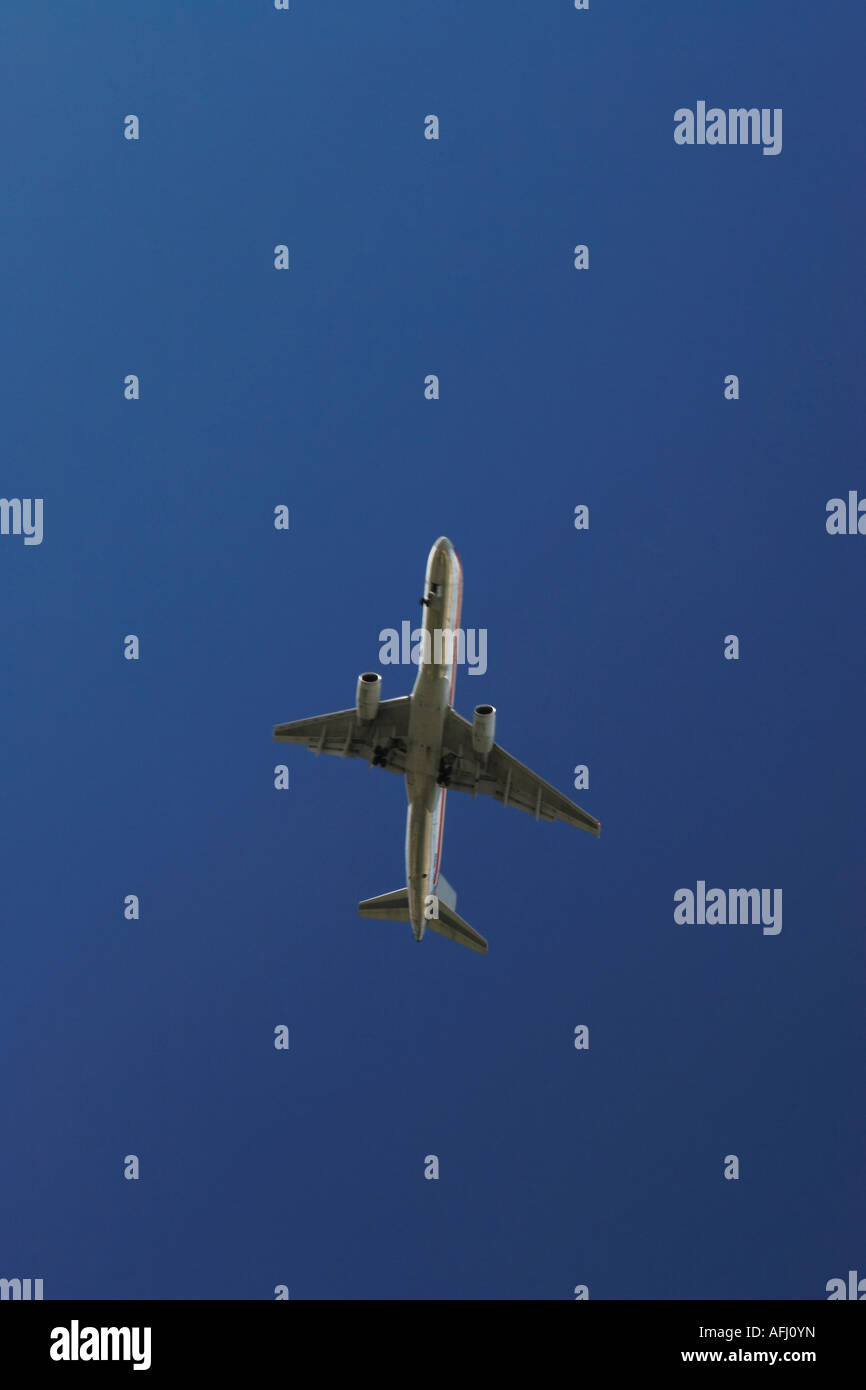 Airplane in flight Stock Photo - Alamy
