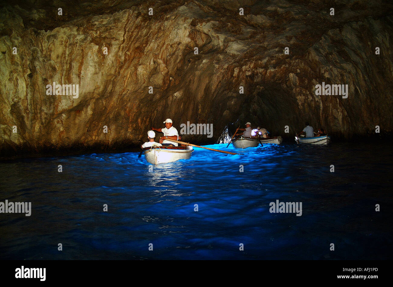 Grotto of hi-res stock photography and images - Alamy