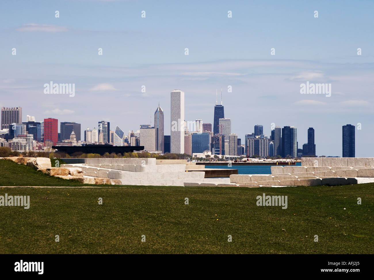 Day time view of the chicago lakefront skyline Stock Photo - Alamy