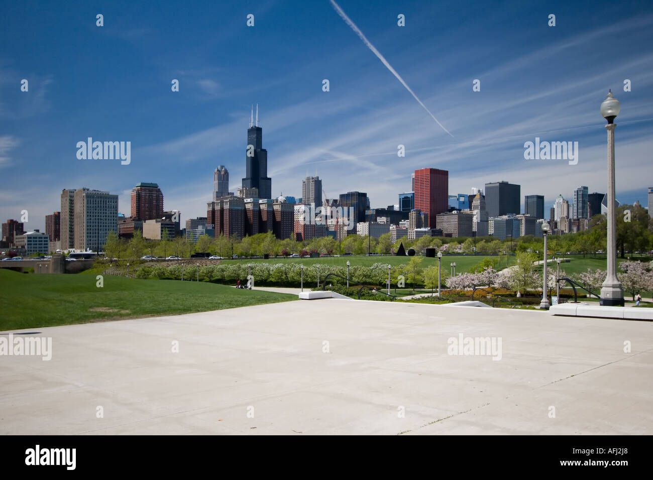 Day time view of The Sears Tower and the chicago lakefront Stock Photo ...