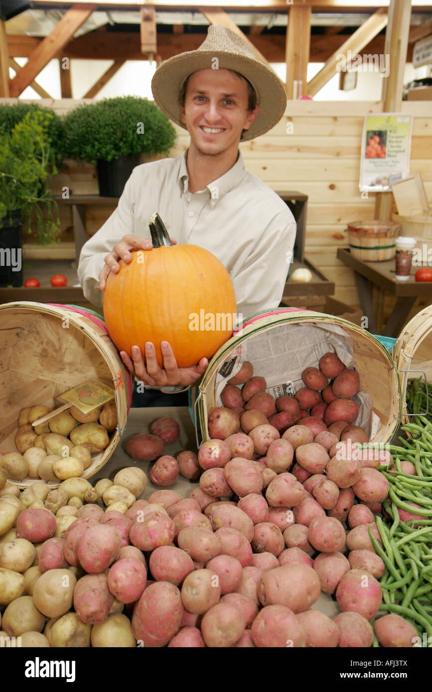 Mennonite man hi-res stock photography and images - Alamy