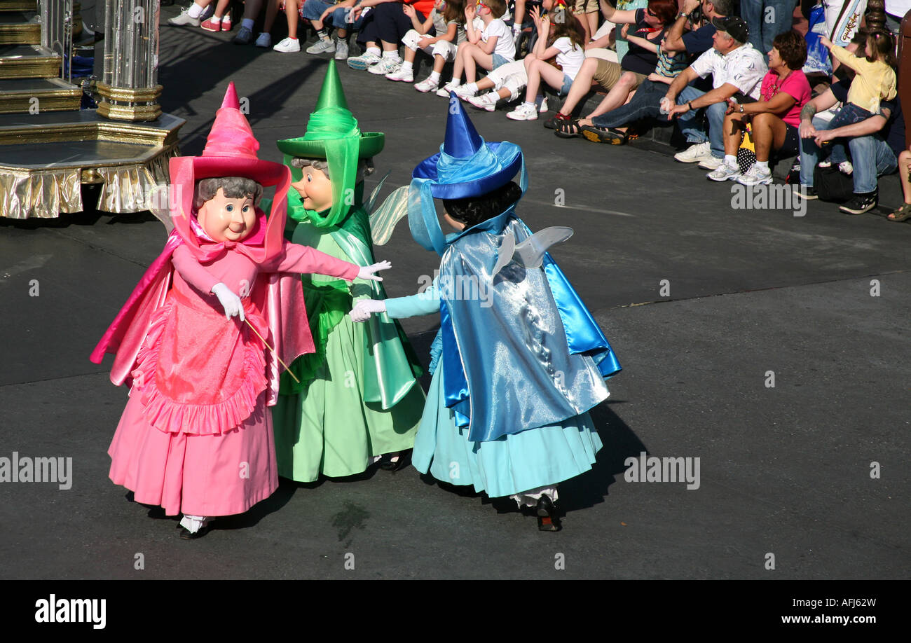 What disney characters are at magic kingdom - swaglknm