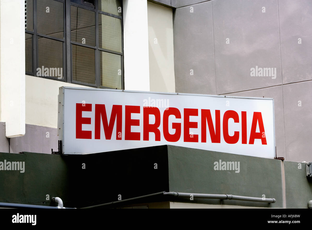 Emergencia horizontal hi-res stock photography and images - Alamy