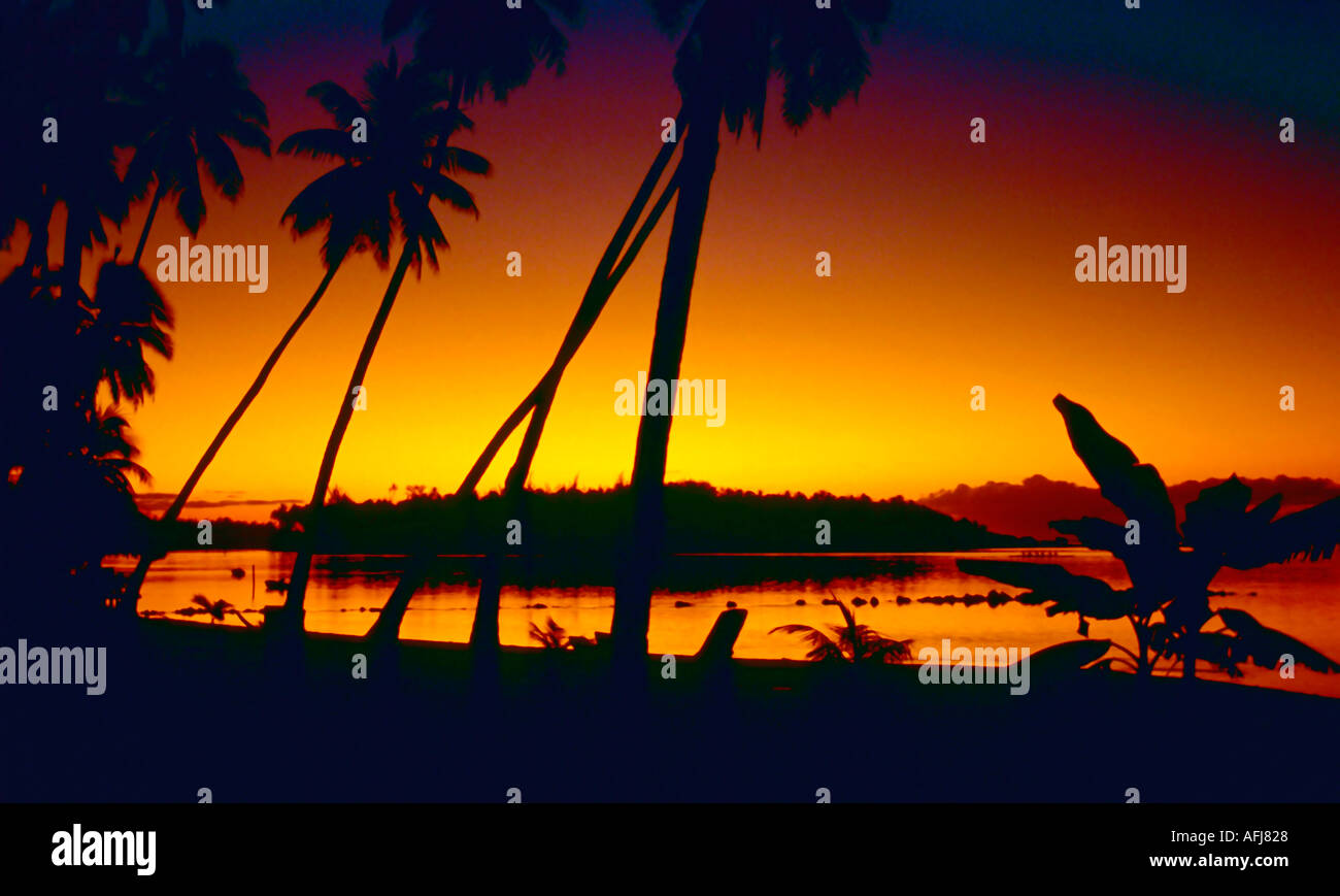 Captain cook tahiti hi-res stock photography and images - Alamy