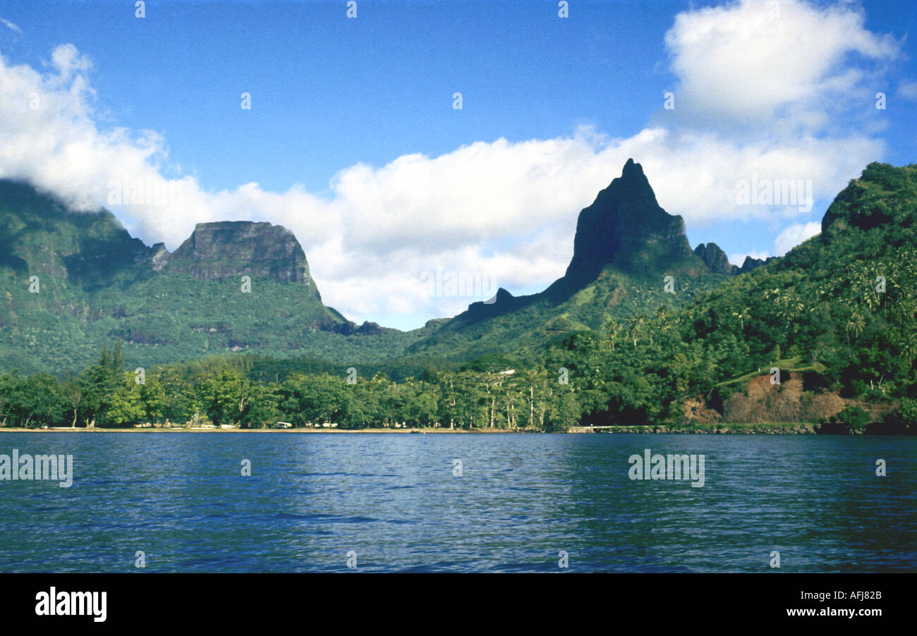 Captain cook tahiti hi-res stock photography and images - Alamy