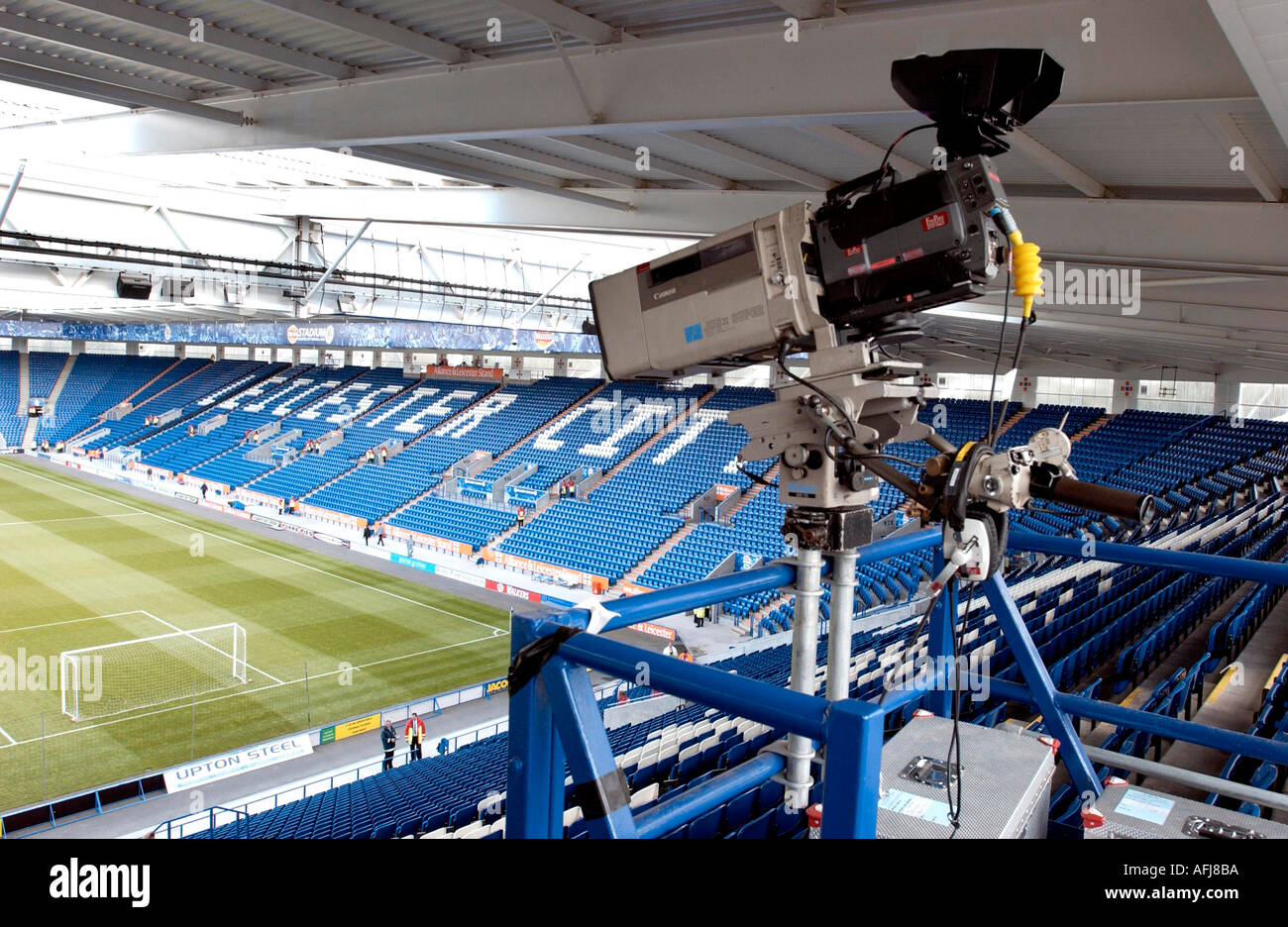 Video game football uk hi-res stock photography and images - Alamy