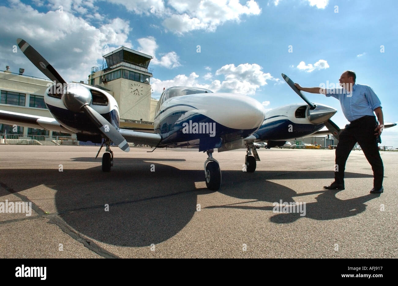 Wheel chocks plane hi-res stock photography and images - Alamy