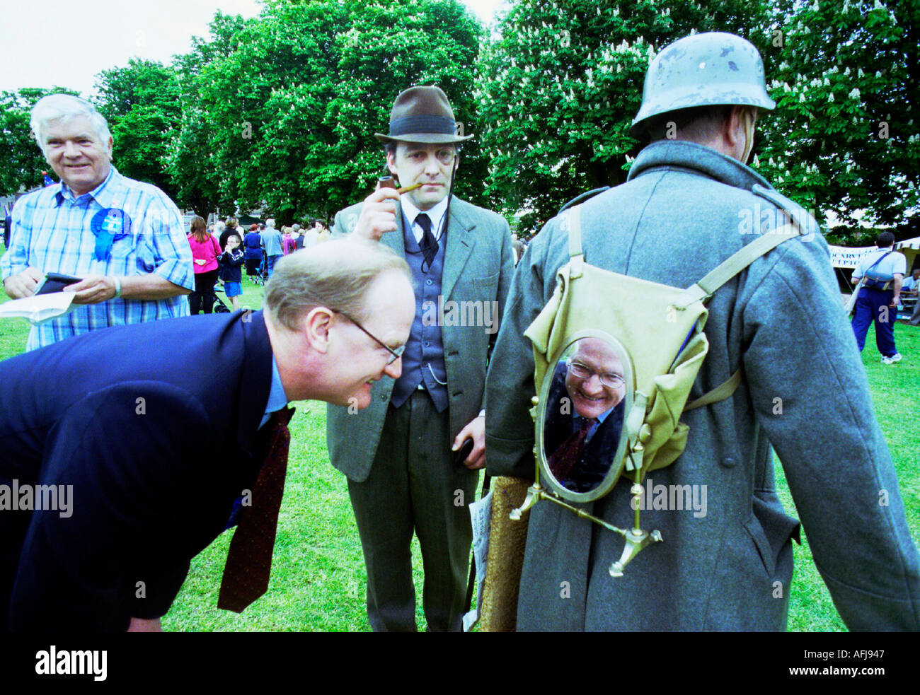 Shadow Social Security Secretary David Willetts canvassing in his ...