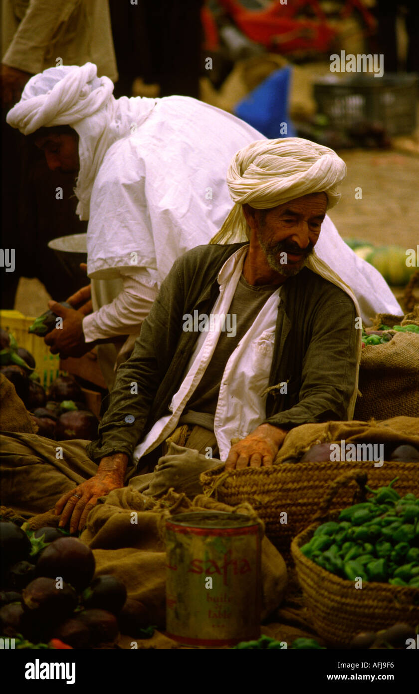 Algerian market hi-res stock photography and images - Alamy
