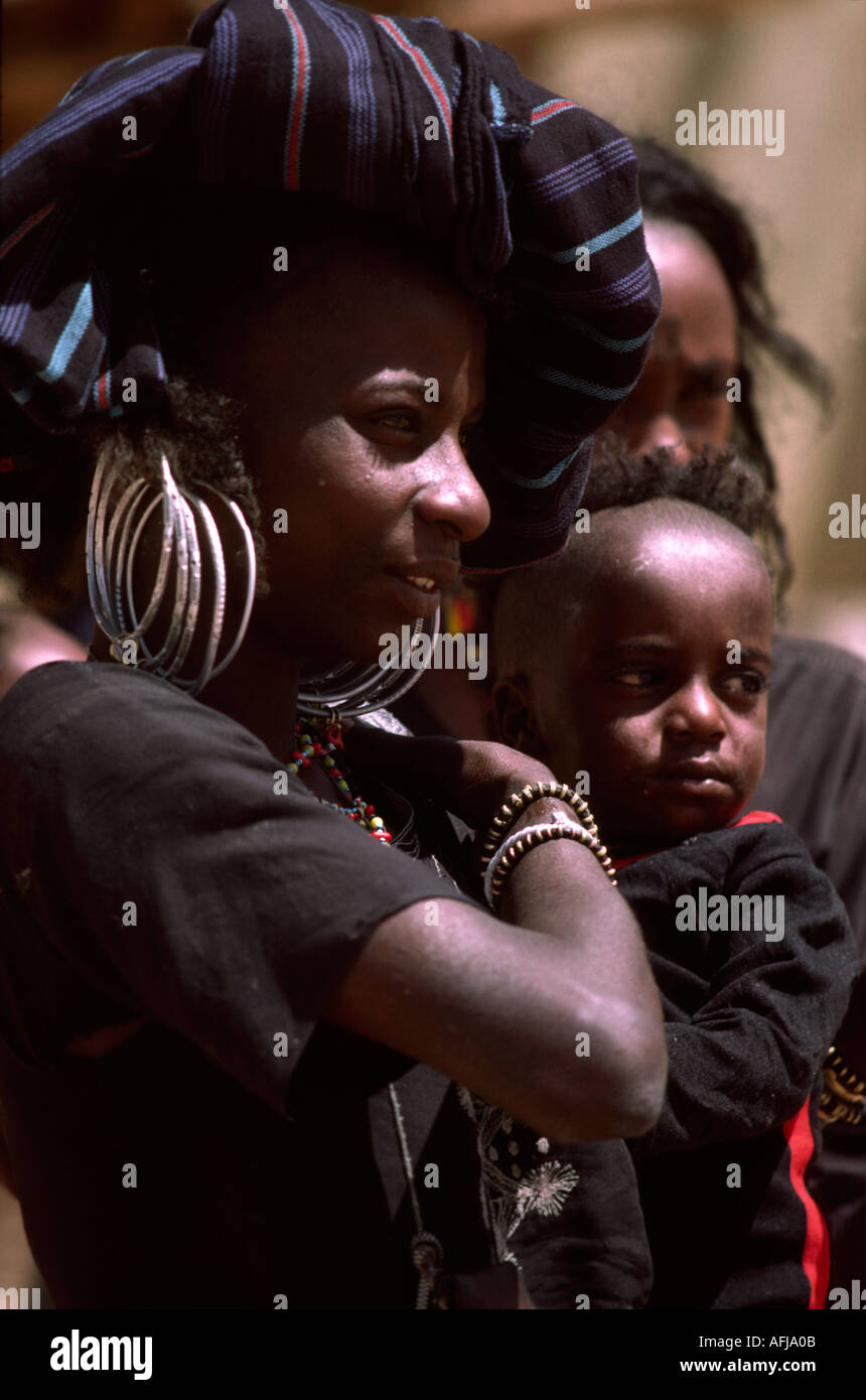 Woman and child Niger Africa Stock Photo - Alamy