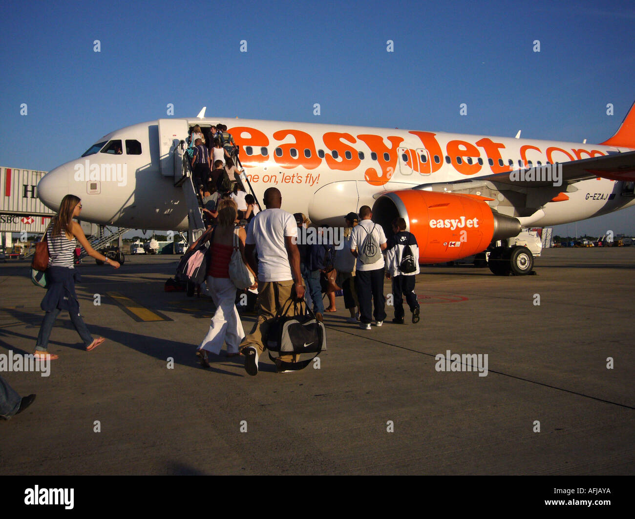 Easyjet departure board hi-res stock photography and images - Alamy