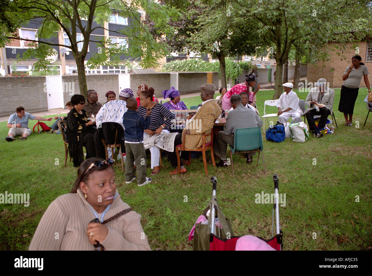 Community gathering hi-res stock photography and images - Alamy