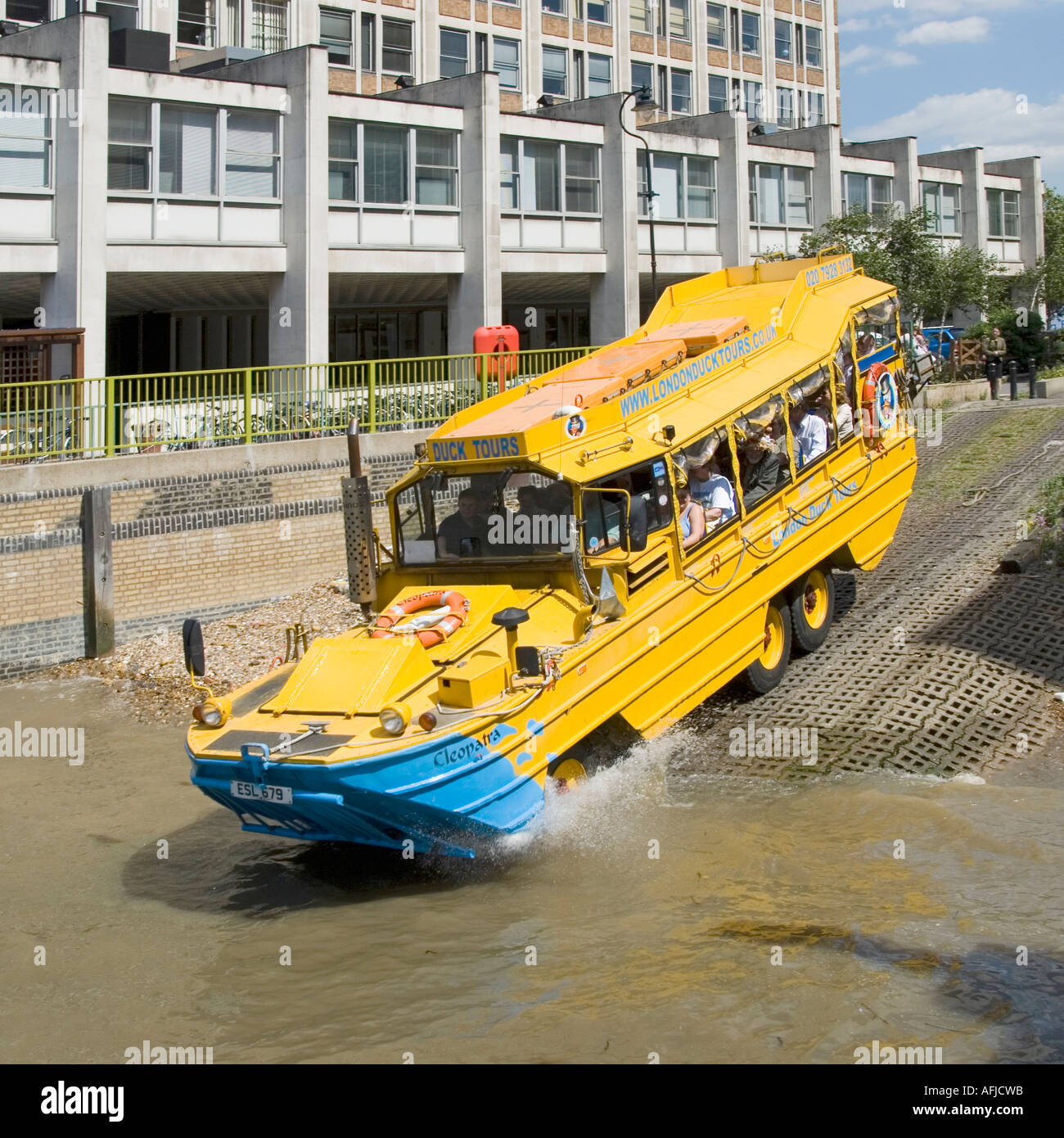 Yellow london duck bus hi-res stock photography and images - Alamy