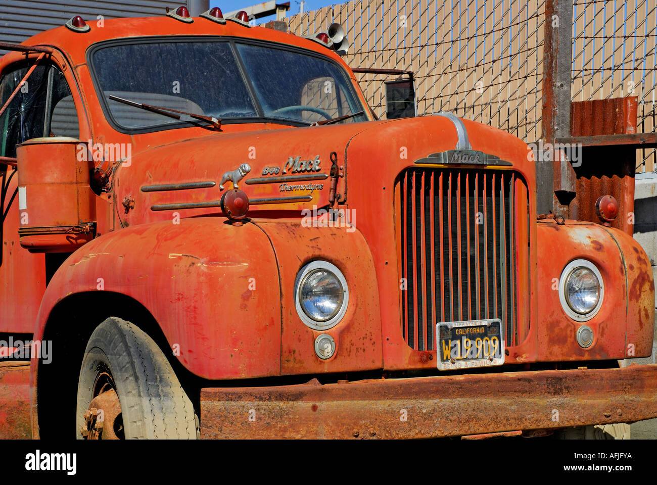 "Mack truck ^B68 ^Thermodyne, ^1960 Stock Photo - Alamy