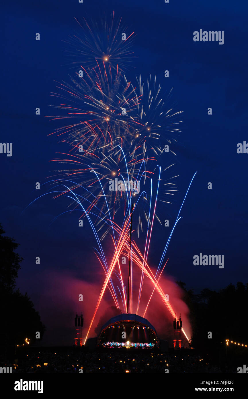 Warwick castle event hi-res stock photography and images - Alamy