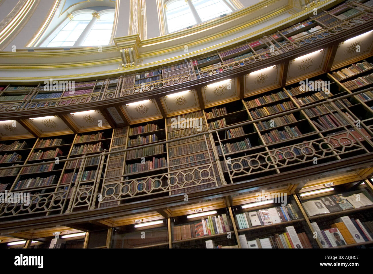 The Reading Room in The Great Court British Museum London designed by ...