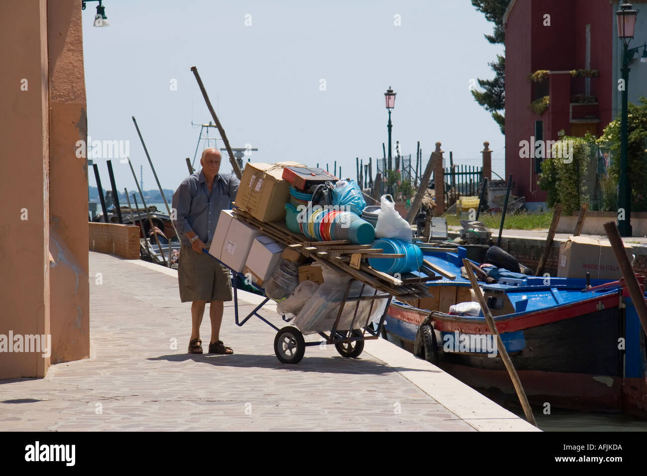 Heavy hand cart hi-res stock photography and images - Alamy