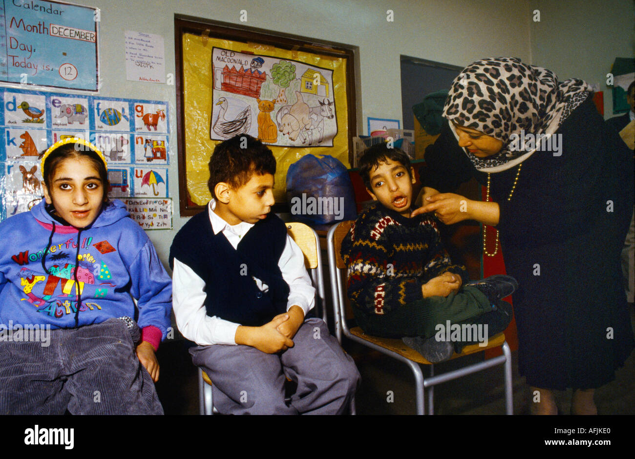 Children kuwaiti hi-res stock photography and images - Alamy